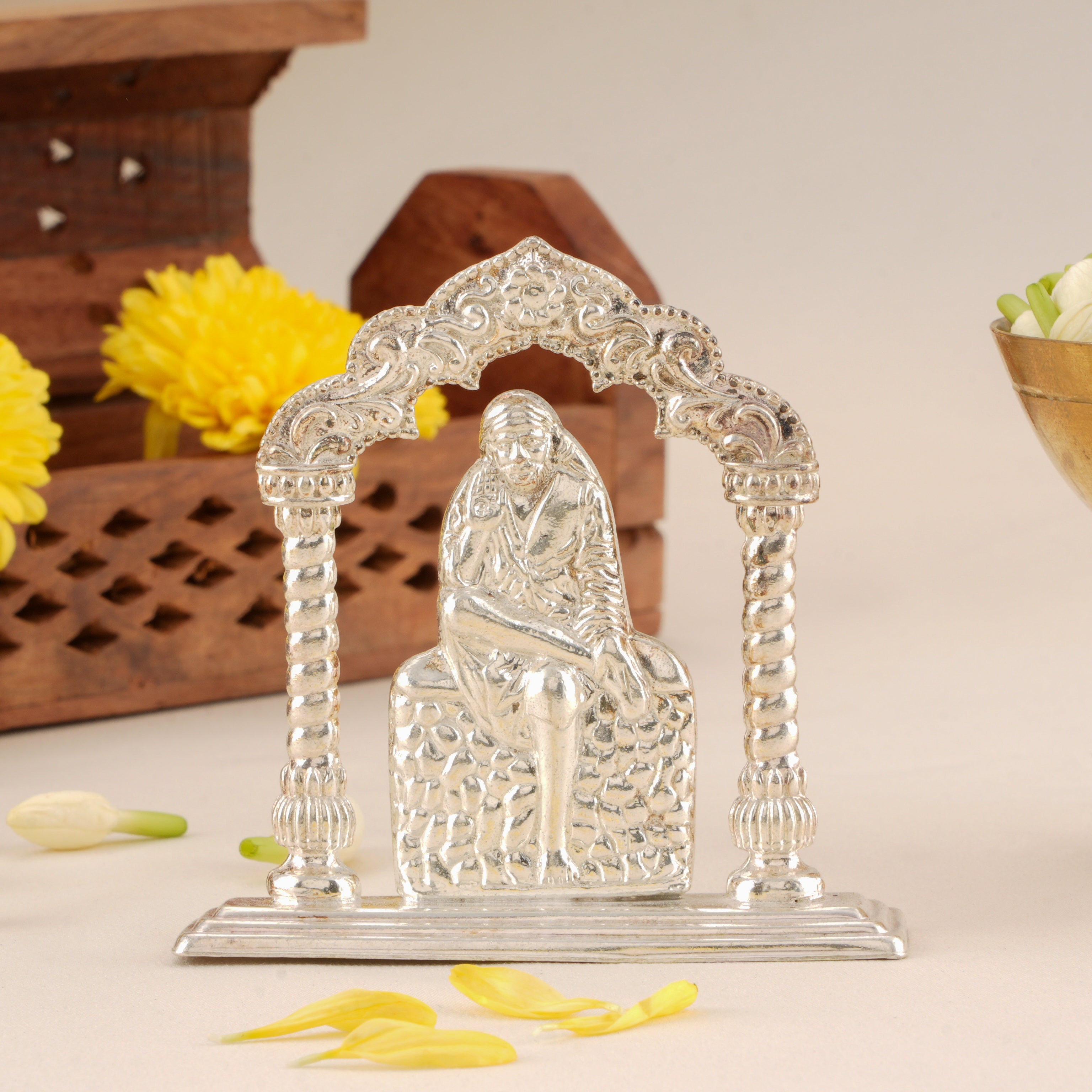 Shirdi Sai Baba Silver Idol – Sri Anu Jewellers