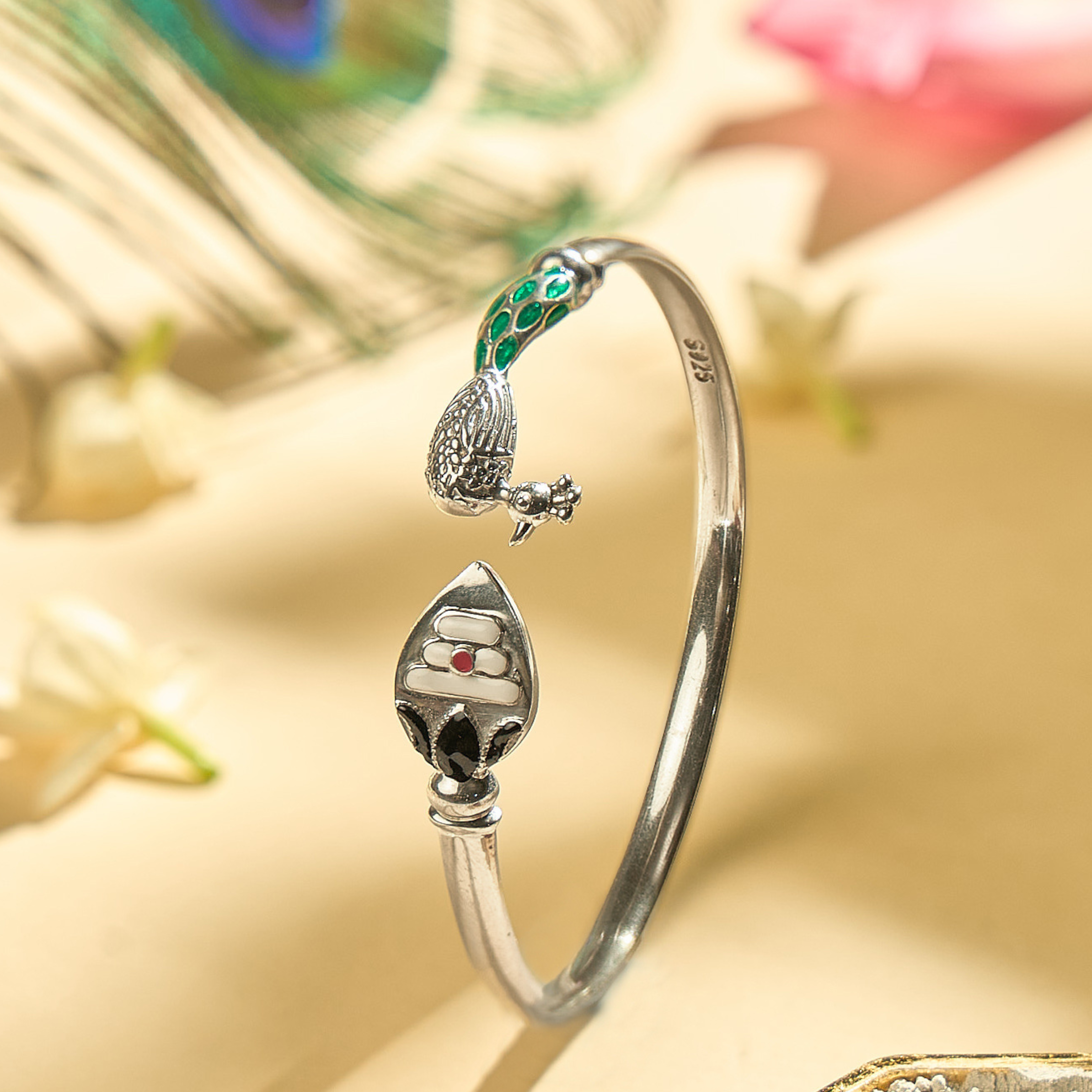 Vel Kappu & Kappu Collections | Sri Anu Jewellers Madurai