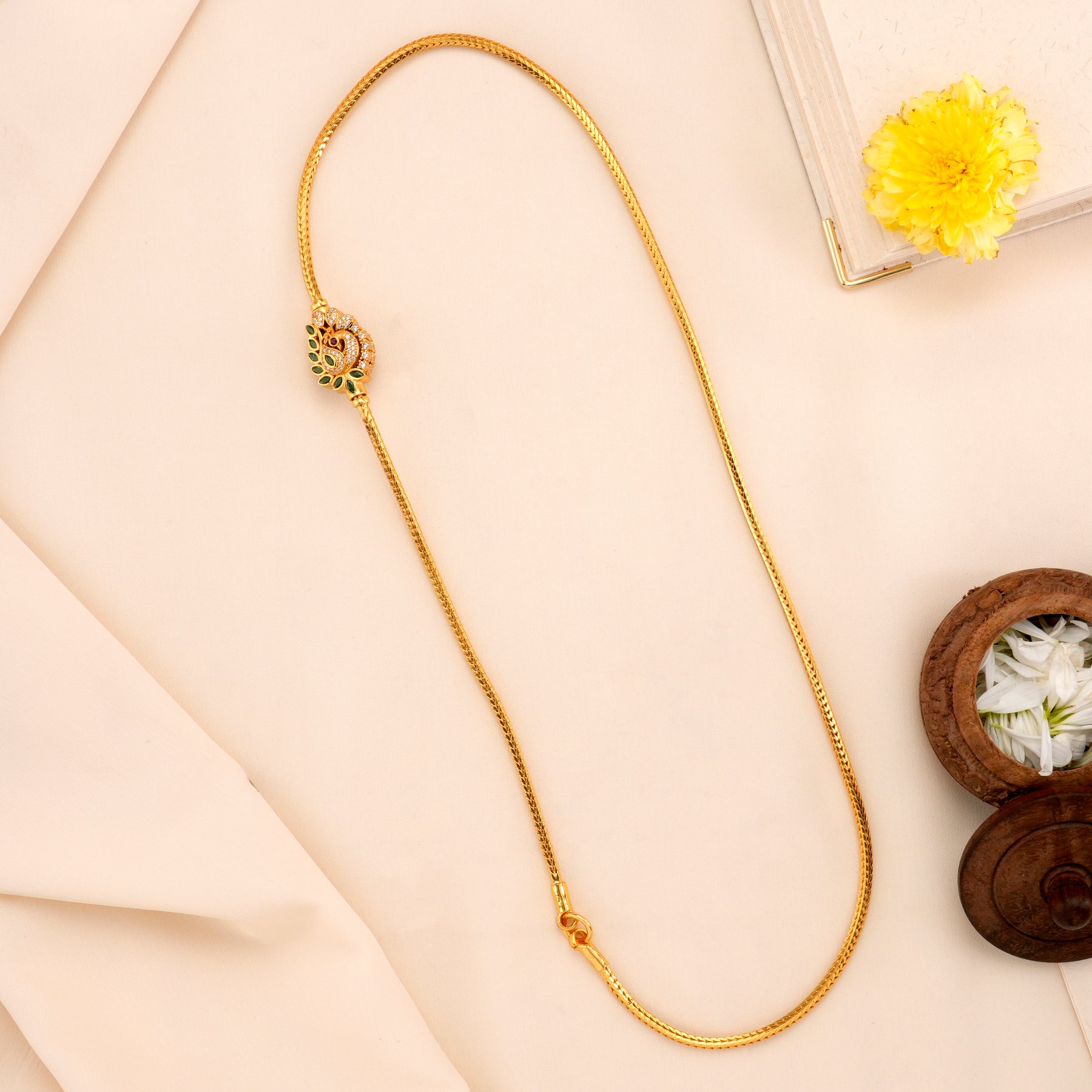 Emerald Peacock Design Golden Mugappu Chain – Sri Anu Jewellers